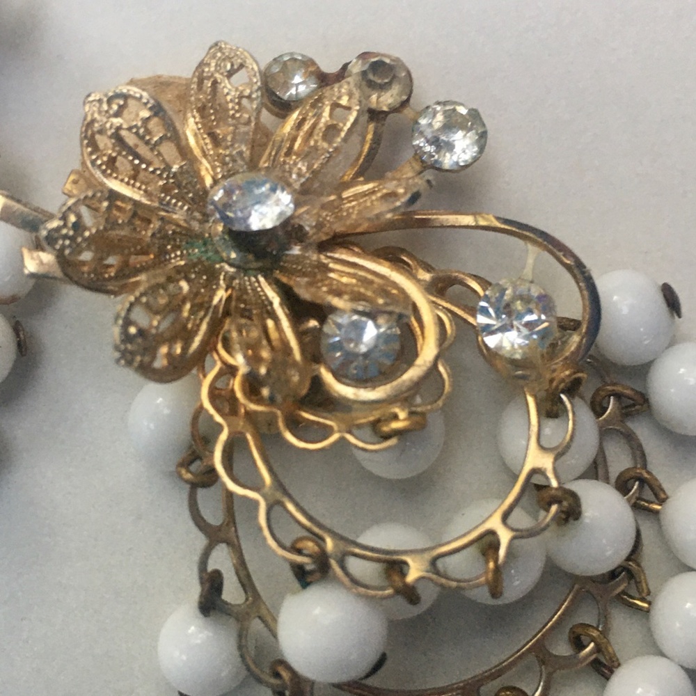 Vintage 50s 60s Flirty White Bead & Rs Earrings - Gem